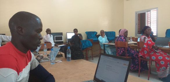 Education aux médias : La SENUM renforce les capacités des élèves et ...