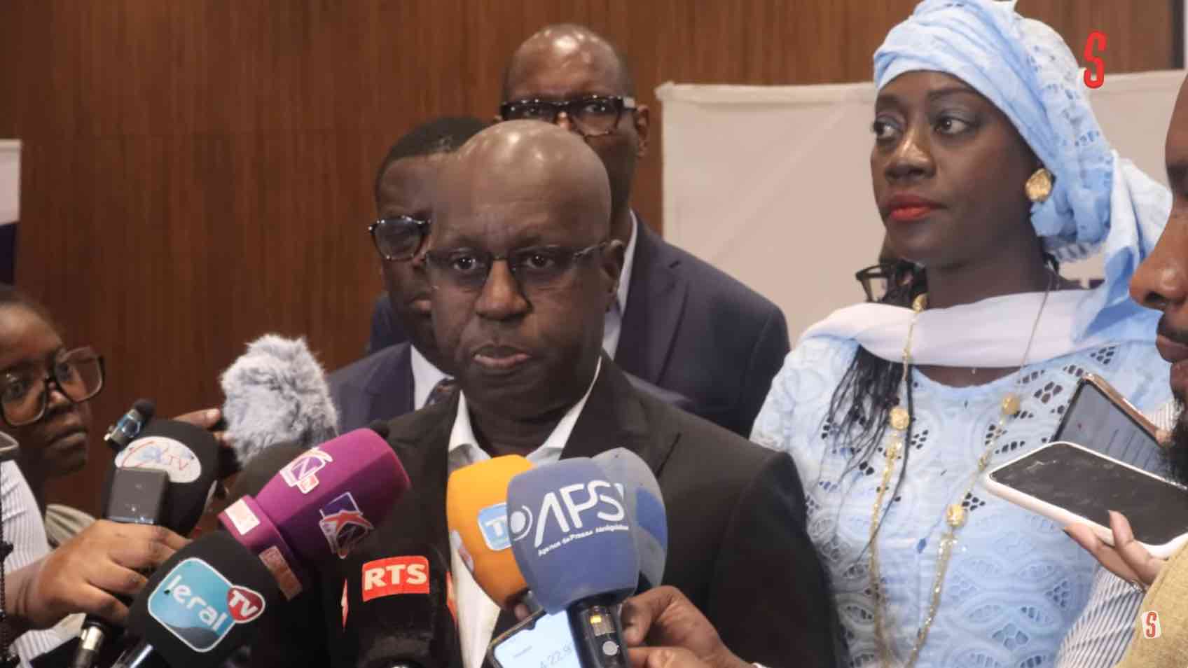 Le Sénégal, 1er pays en Afrique Francophone à avoir lancé la Radio ...